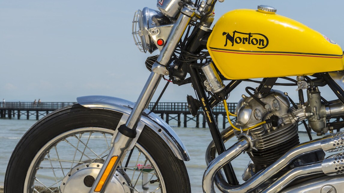 Norton Commando Yellow Cougar - LE FOTO - InMoto