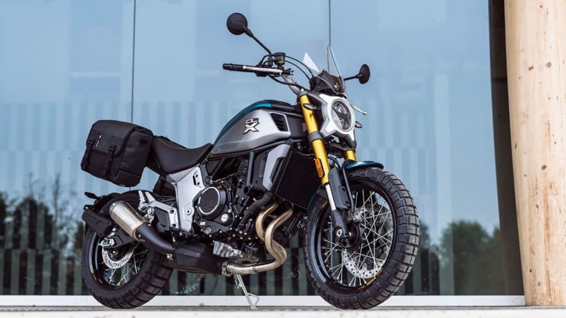 CFMoto CLX700 FOTO - InMoto