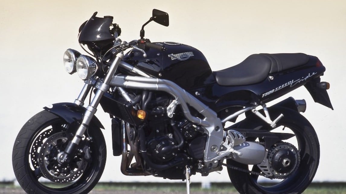 Rewind, Triumph Speed triple T509 FOTO - InMoto