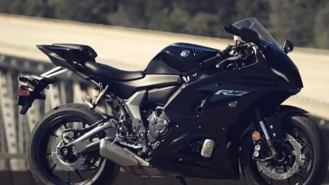 Yamaha R7 le FOTO - InMoto