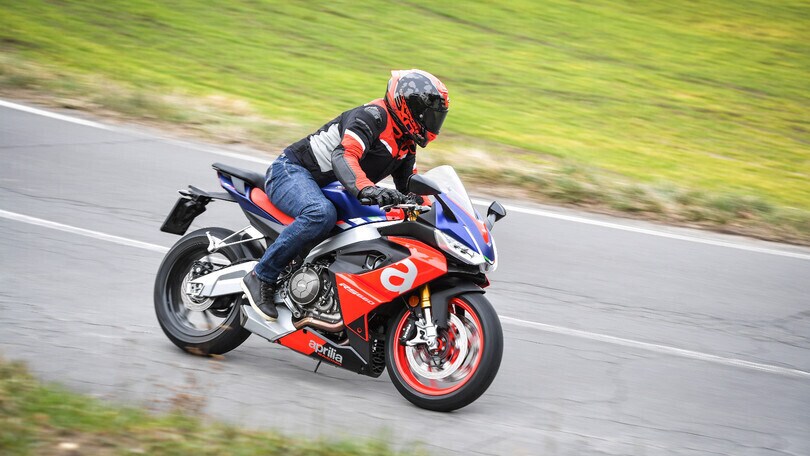 Yamaha R7 Vs Aprilia RS660: sarà vera sfida? - InMoto