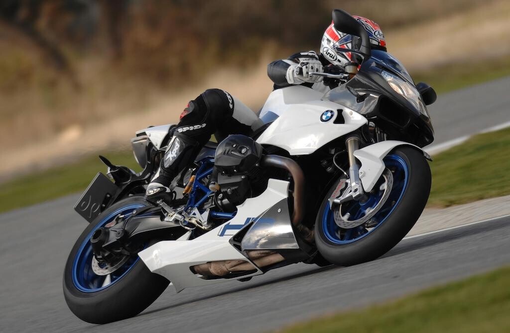 Rewind, BMW HP2 Sport: la boxer bavarese più estrema di sempre - News ...