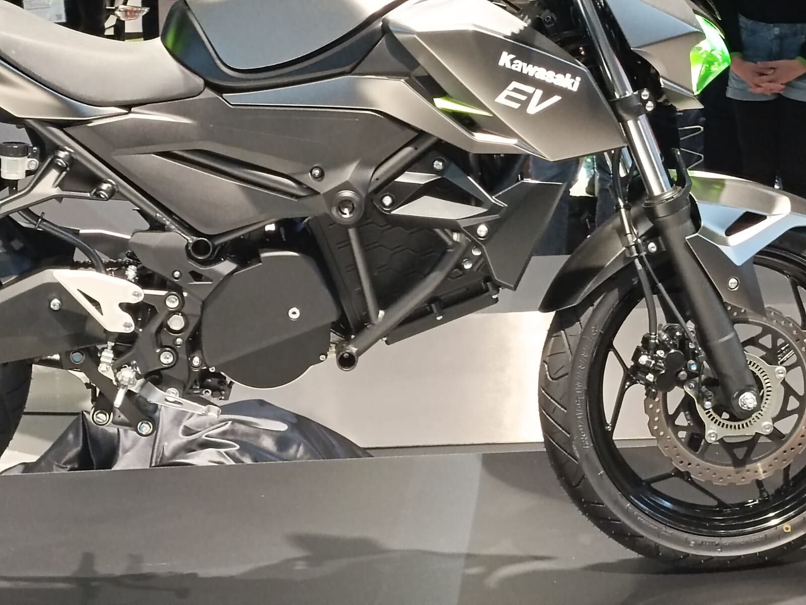 Intermot 2022: Kawasaki si tuffa nell'elettrico con la EV - News ...