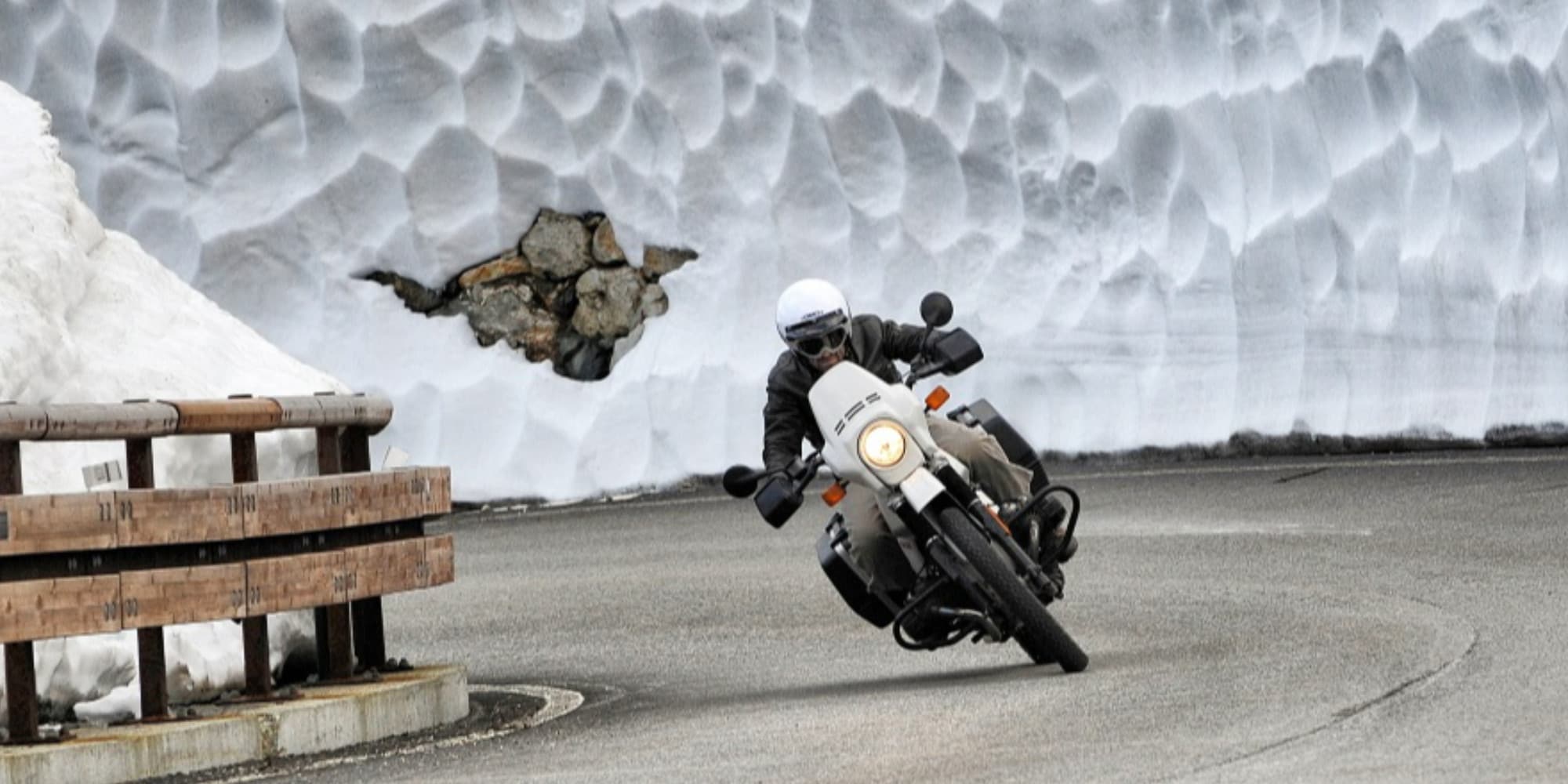 Il vero motociclista usa la moto anche in inverno... o forse no - News ...