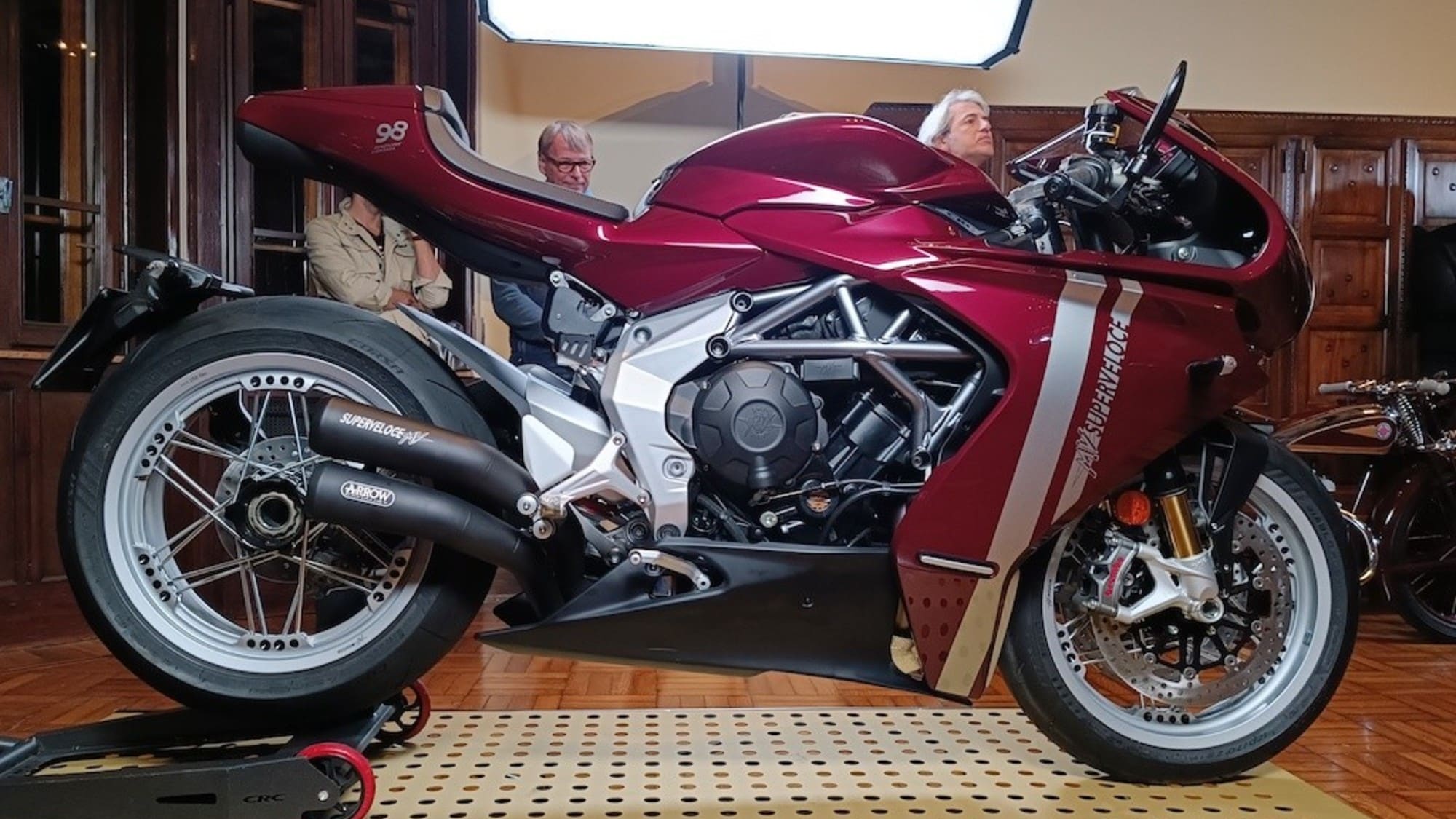 MV Agusta celebra la... Meccanica Verghera con la Superveloce 98 ...