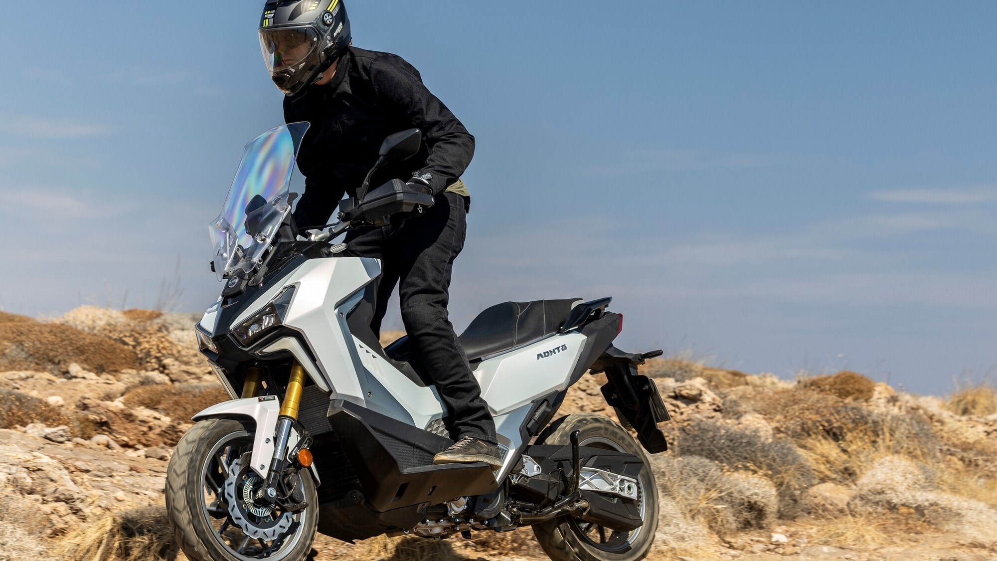 Prova, Sym ADX TG 400: molto più di un semplice "medio" | InMoto.it