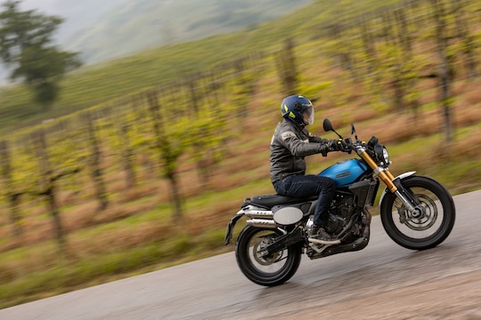 Ducati Scrambler 2023 Vs. Fantic Caballero 700: The Italian Job - News ...