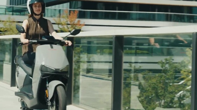 Sarkcyber HC200, lo scooter elettrico da 99 Km di autonomia - News ...