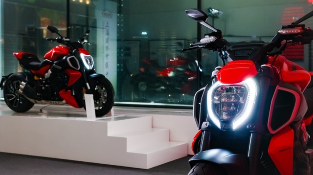 Ducati, in Cina una notte tutta dedicata al Diavel V4 - News | InMoto.it