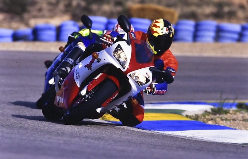 Rewind, Yamaha YZF-R1 '97: la rivoluzione di Iwata - News | InMoto.it